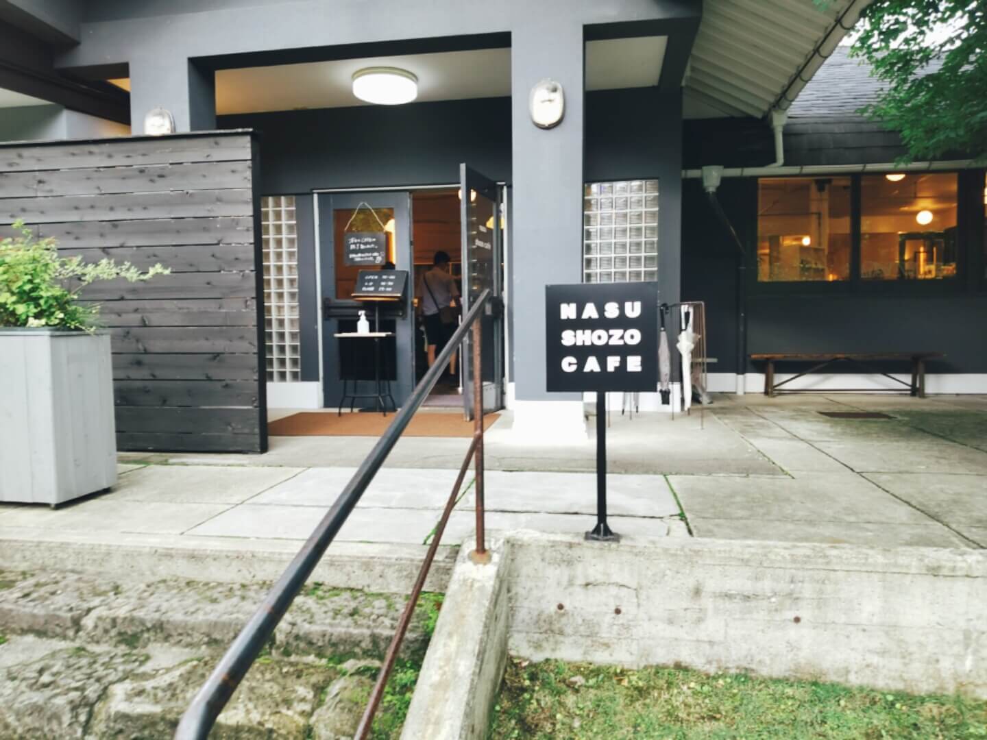 NASU SHOZO CAFEでスコーンにケーキ・コーヒーを堪能